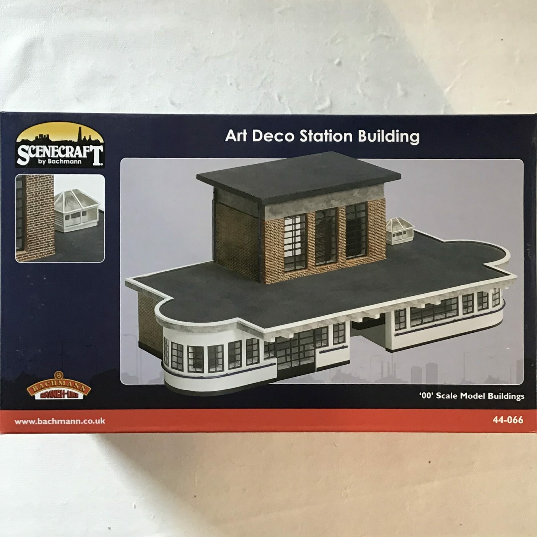 Bachmann Scenecraft 44-066 – Art Deco Station Building - South Devon ...